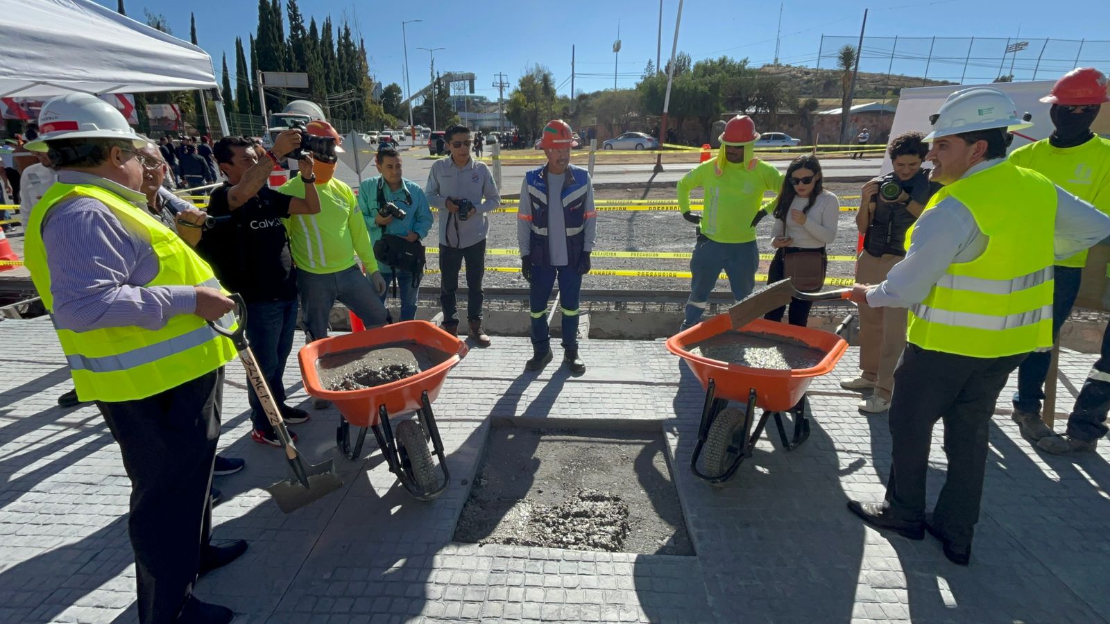 Arranca construcción de la rotonda del minero - Tierra Fuerte